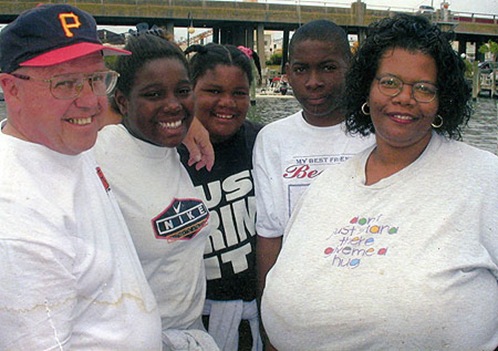 Norma Stitz: Wanita Payudara Terbesar Pemegang Rekor Guiness